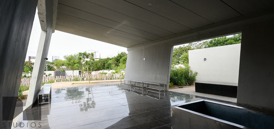 Mahaprasthanam, a Crematorium: D A Studios | thinkMATTER